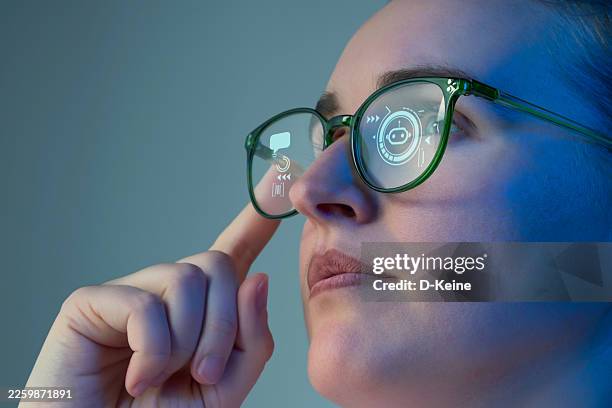 Meta and EssilorLuxottica offer new glasses with Muse Spark (META ...