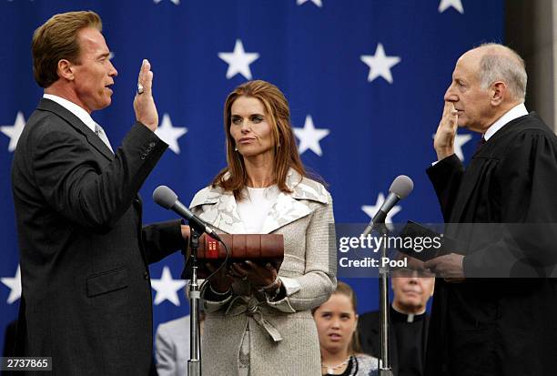70 Arnold Schwarzenegger Sworn In As Governor Of California Pool Stock