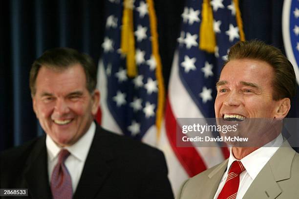 Governor Schwarzenegger Meets With Homeland Security Secretary Ridge