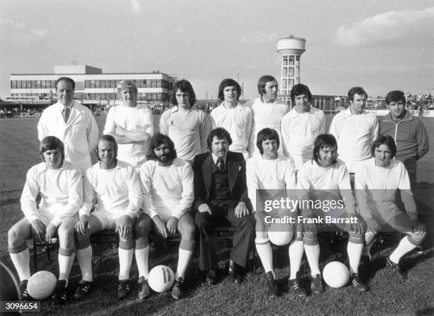 289 Manchester United 1974 Photos And High Res Pictures Getty Images