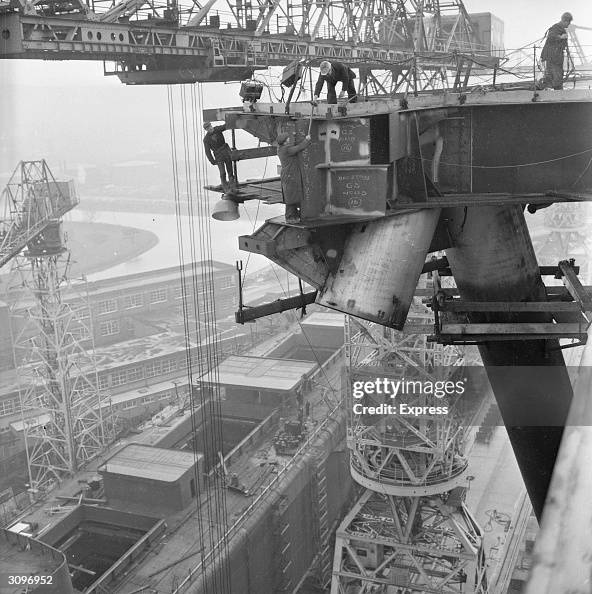 The North Sea Oil Rig Sea Quest Under Construction In Belfast News Photo Getty Images