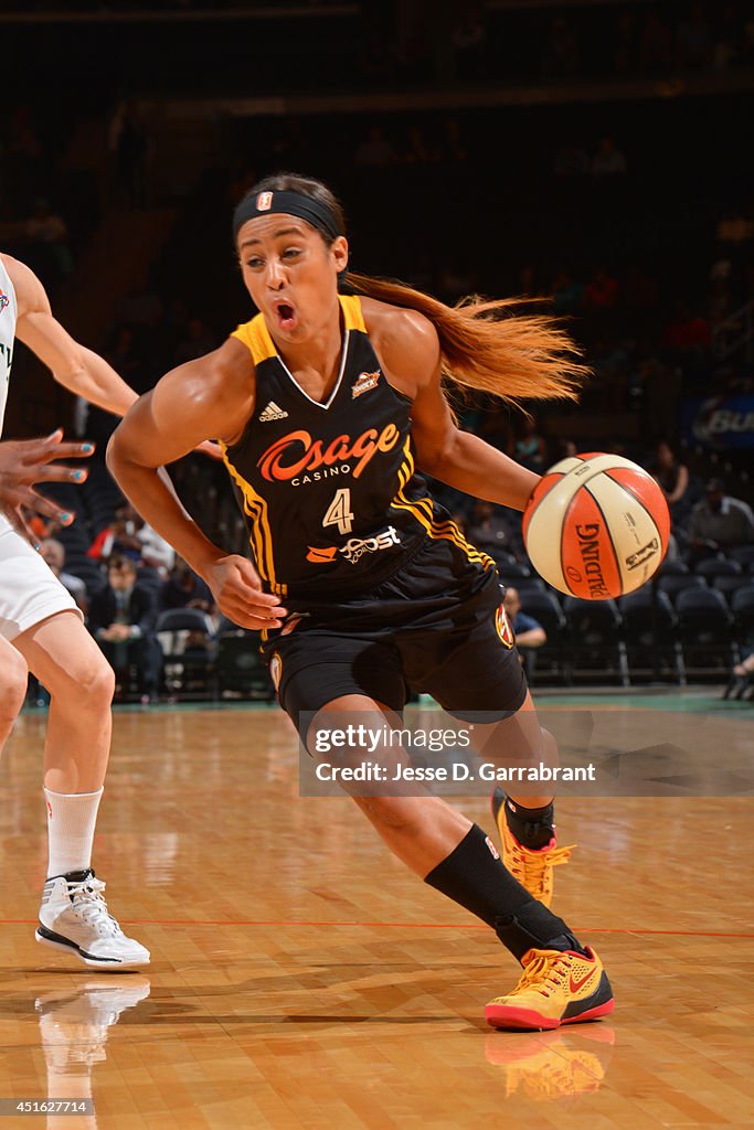 Skylar Diggins Of The Tulsa Shock Handles The Ball Against The New