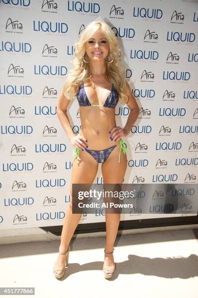 Octagon Girl Jhenny Andrade Arrives At The Ufc Pool Party During Ufc