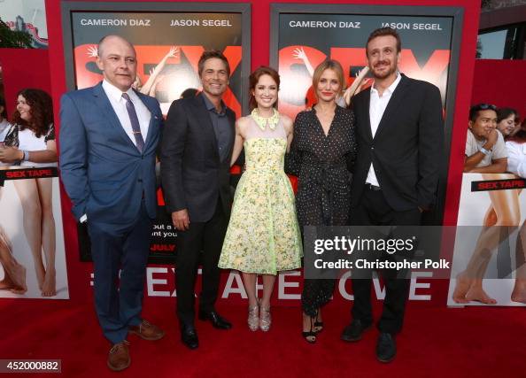 Actors Rob Corddry Rob Lowe Ellie Kemper Cameron Diaz And Jason