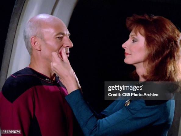Patrick Stewart Plays Captain Jean Luc Picard And Gates Mcfadden As Nachrichtenfoto Getty