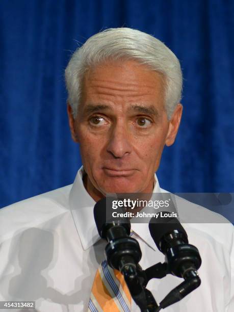 Charlie Crist Campaign Stop In Ft Lauderdale Photos And Premium High