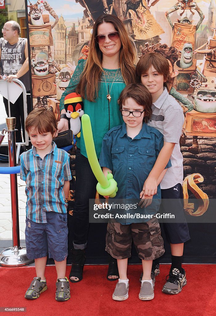 Actress Holly Marie Combs Sons Finley Donoho Riley Donoho And News Photo Getty Images