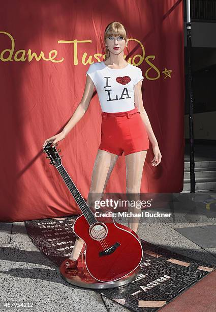 Taylor Swift Unveils Wax Figure At Madame Tussauds Photos and Premium ... Taylor Swift Unveils Wax Figure At Madame Tussauds Photos and Premium ...