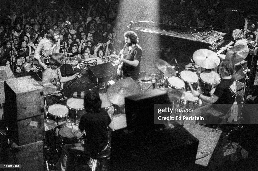 The Grateful Dead Perform At Winterland On March 20 1977 In San