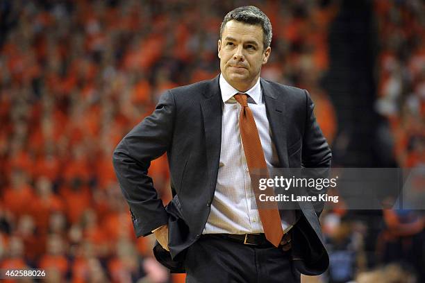 Tony Bennett Coach Photos And Premium High Res Pictures Getty Images