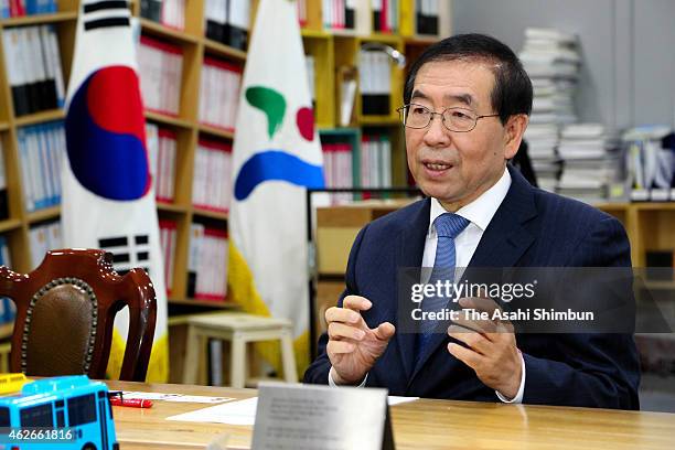 Seoul Mayor Park Won Soon Interview Stock Fotos Und Bilder Getty Images