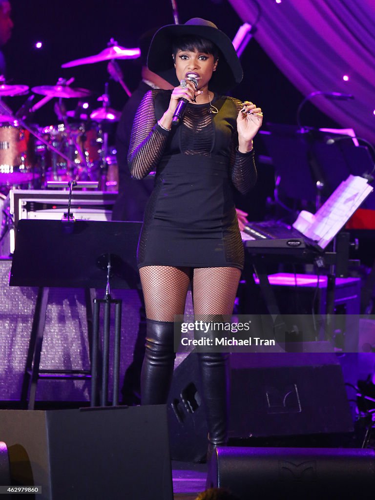 Jennifer Hudson Performs Onstage During The Grammy Awards Pre Grammy