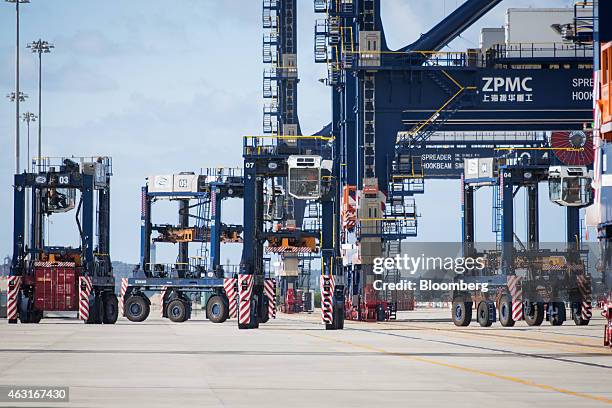 Port Botany Shipping Container Terminal Photos and Premium High Res ... Port Botany Shipping Container Terminal Photos and Premium High Res ...