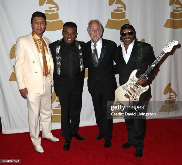 187 Ernie And Ron Isley Of The Isley Brothers Photos And High Res Pictures Getty Images