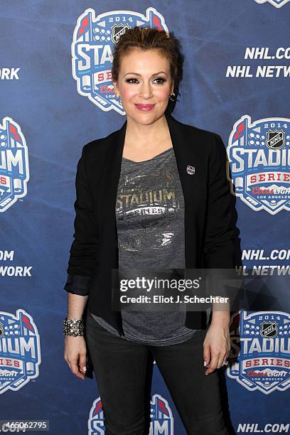 Alyssa Milano 2014 Photos And Premium High Res Pictures Getty Images