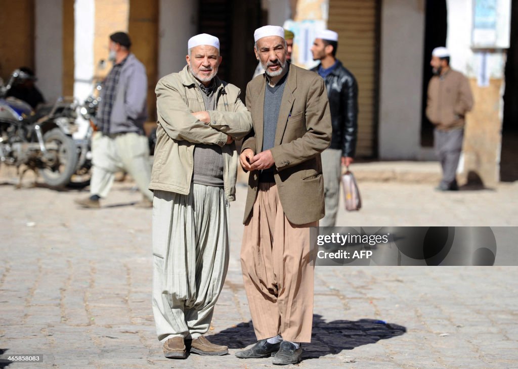 Algerian Men From The Mozabites Community A Berber Minority Group