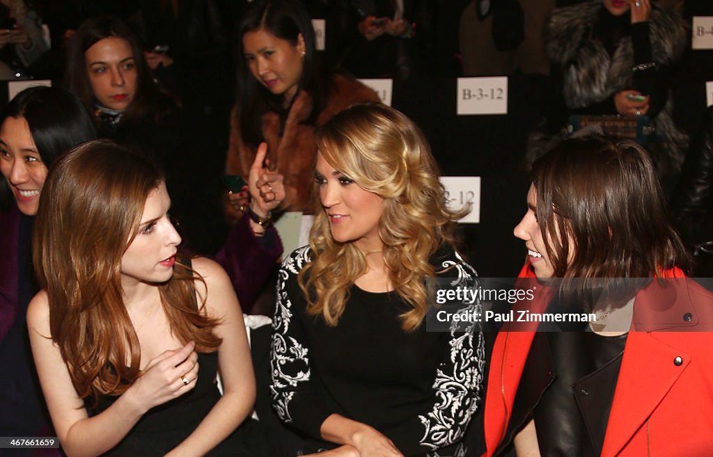 Actress Anna Kendrick Singer Carrie Underwood And Actress Zosia