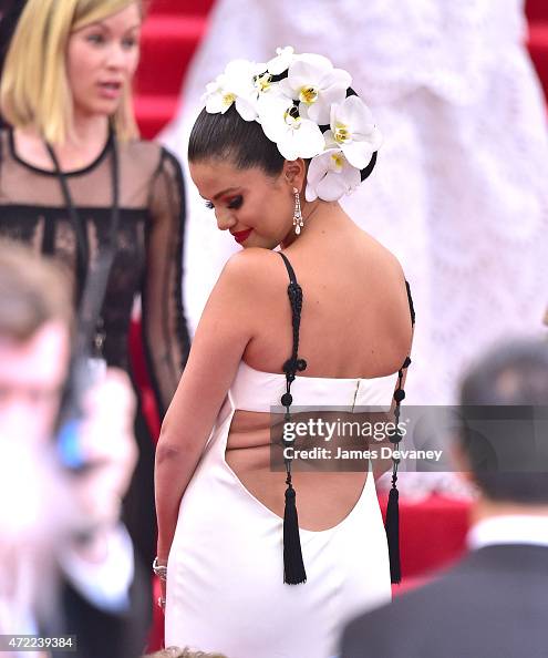 Selena Gomez Arrives To The China Through The Looking Glass News