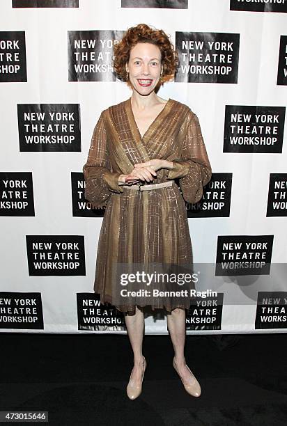 Actress Veanne Cox Photos And Premium High Res Pictures Getty Images