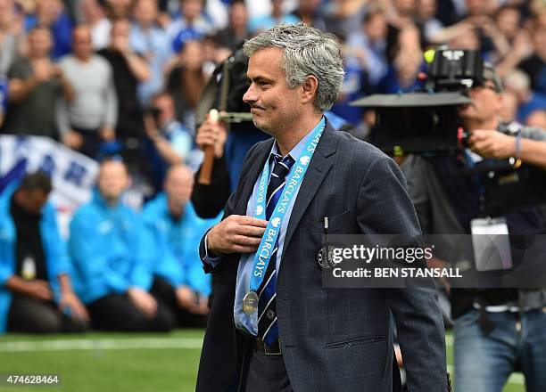 47 Jose Mourinho Premier League Trophy Photos & High Res Pictures ... 47 Jose Mourinho Premier League Trophy Photos & High Res Pictures ...