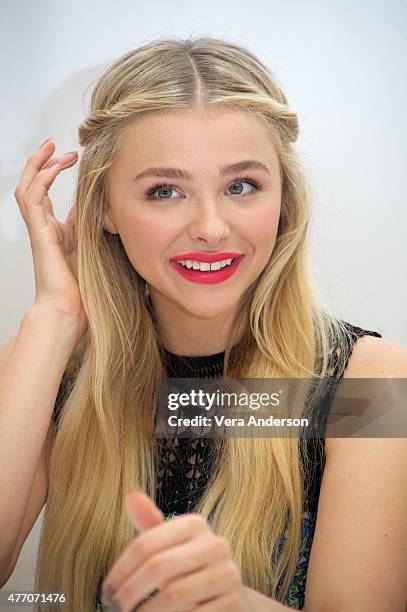 Chloe Grace Moretz On Location Cancun Mexico Stock Fotos Und Bilder Getty Images