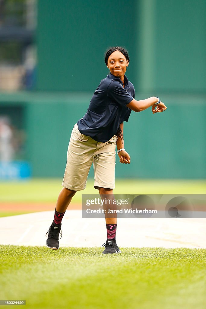 Little League World Series Pitcher Mo Ne Davis A Member Of The News Photo Getty Images