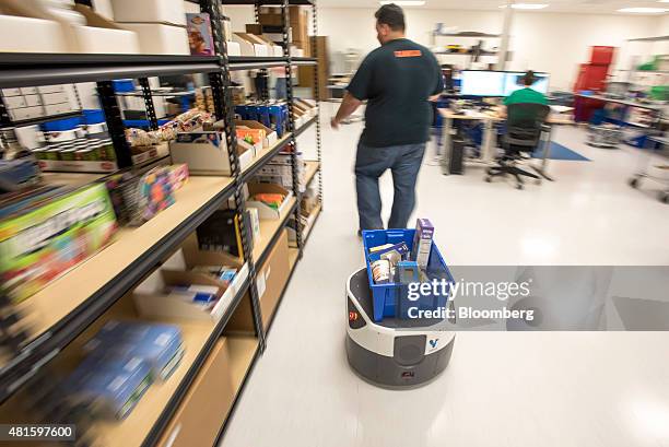 13 Fetch Robotics Inc Freight Robot Stock Photos, High-Res Pictures ... 13 Fetch Robotics Inc Freight Robot Stock Photos, High-Res Pictures ...