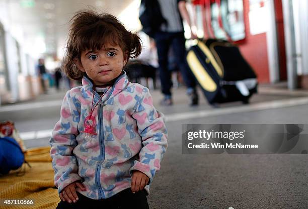 Kneeling Bus Photos And Premium High Res Pictures Getty Images
