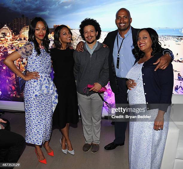 Zoe Saldana Sisters Photos And Premium High Res Pictures Getty Images