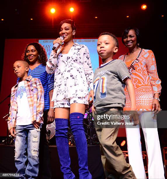 Romelo Photos and Premium High Res Pictures - Getty Images Romelo Photos and Premium High Res Pictures - Getty Images