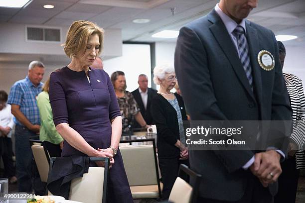 Carly Fiorina Campaigns In Davenport Iowa Photos And Premium High Res