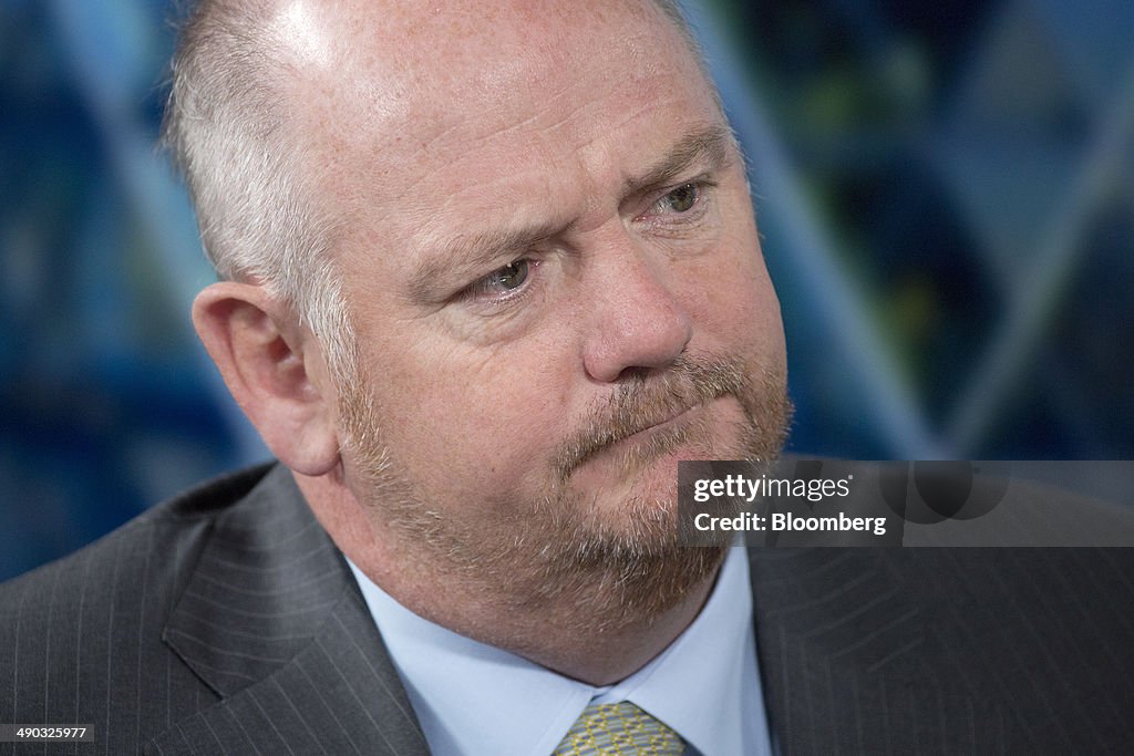 Richard Cousins Chief Executive Officer Of Compass Group Plc Pauses