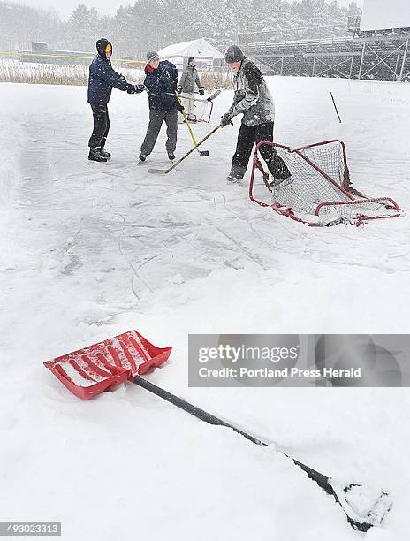 137 Ryan Deering Stock Photos, High-Res Pictures, and Images - Getty Images 137 Ryan Deering Stock Photos, High-Res Pictures, and Images - Getty Images