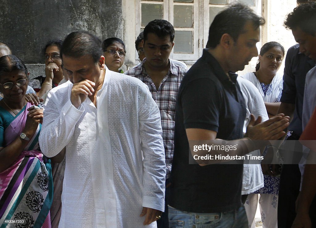 Former Indian cricketer Sunil Gavaskar and son Rohan Gavaskar pay ... Former Indian cricketer Sunil Gavaskar and son Rohan Gavaskar pay ...