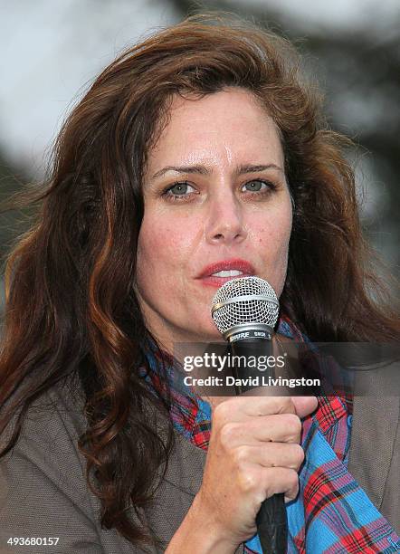 Ione Skye Say Anything Photos And Premium High Res Pictures Getty Images