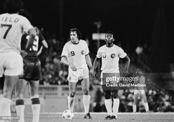 New York Cosmos Giorgio Chinaglia Photos and Premium High Res Pictures ... New York Cosmos Giorgio Chinaglia Photos and Premium High Res Pictures ...