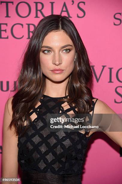 232 Jacquelyn Jablonski Victorias Secret Photos And High Res Pictures Getty Images