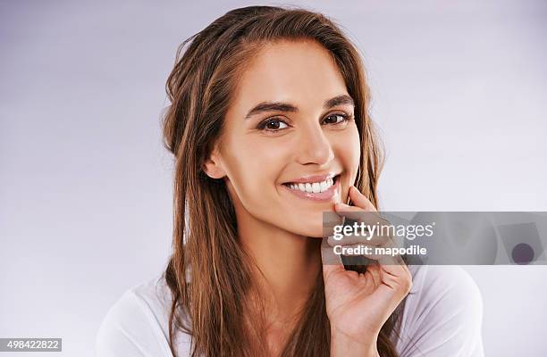 Beautiful Woman Purple Background Imagens E Fotografias De Stock