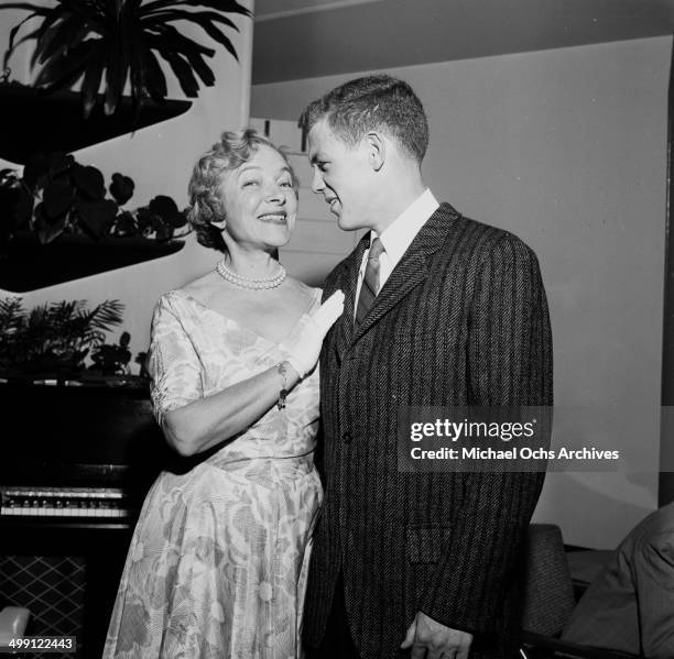 Helen Hayes Photos And Premium High Res Pictures Getty Images