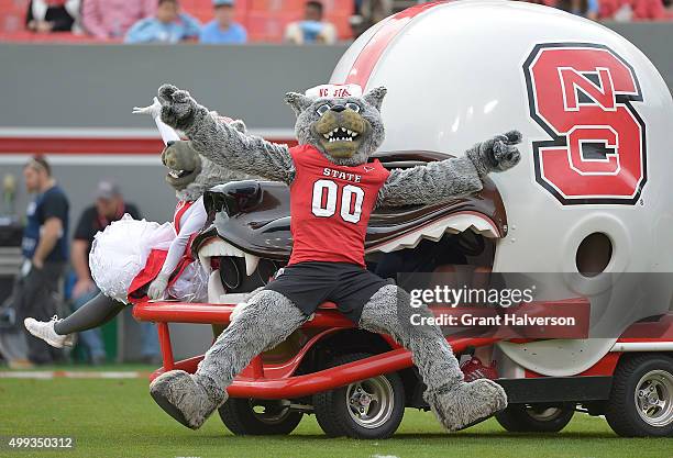 Mr Wuf Photos And Premium High Res Pictures Getty Images