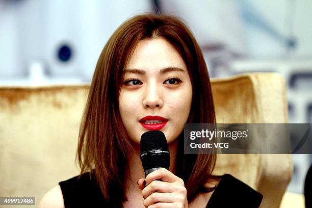 Nana Singer Photos And Premium High Res Pictures Getty Images