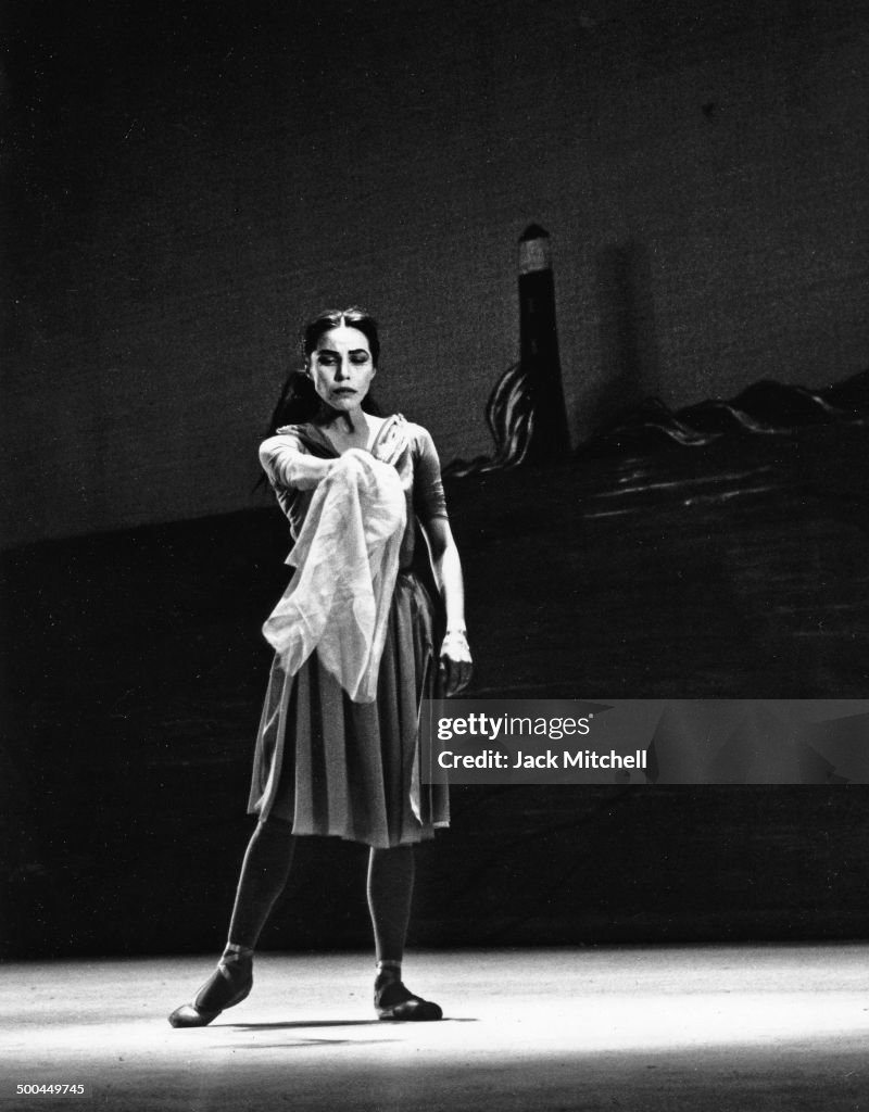 Maria Tallchief Performing Lady From The Sea In March 1961 News Photo Getty Images