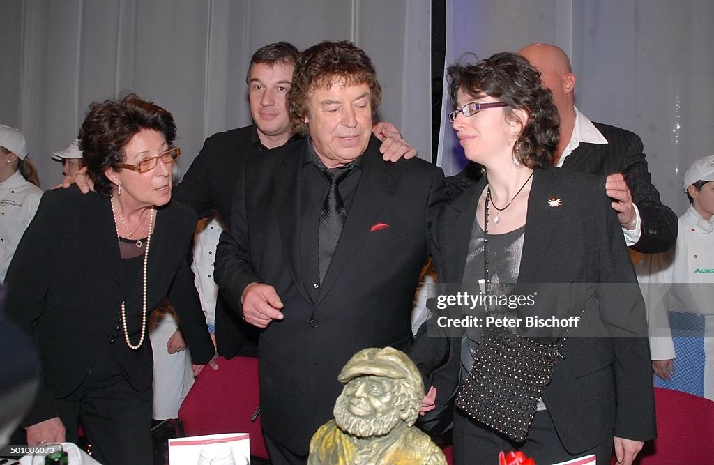 Tony Marshall , Ehefrau Gaby , Sohn Marc Marshall, Tochter Stella ... Tony Marshall , Ehefrau Gaby , Sohn Marc Marshall, Tochter Stella ...