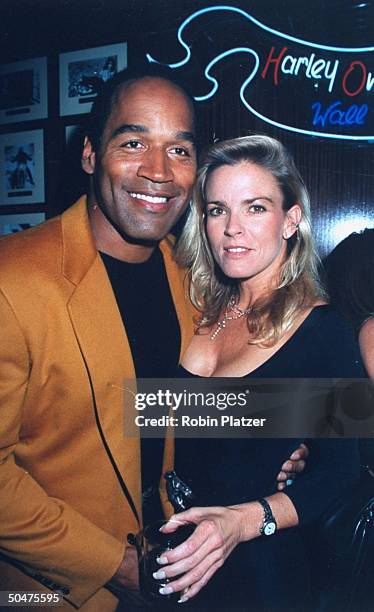 Nicole Brown Simpson And Ronald Goldman Crime Scene Photos