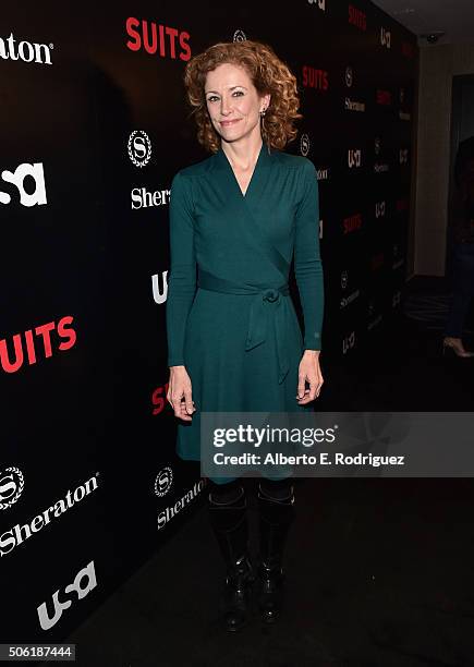 Leslie Hope Photos And Premium High Res Pictures Getty Images
