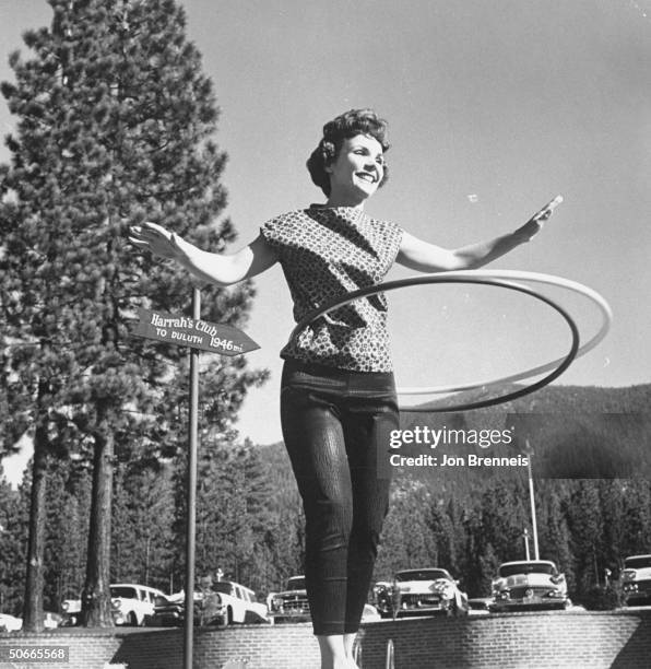 Hula Hooping Photos And Premium High Res Pictures Getty Images