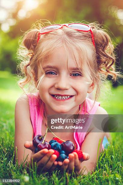 Child Picking Blackberries Photos and Premium High Res Pictures - Getty ... Child Picking Blackberries Photos and Premium High Res Pictures - Getty ...