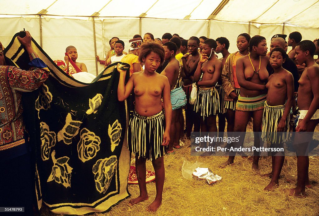 Girls Wait To Tested For Their Virginity During The Annual Reed News Photo Getty Images