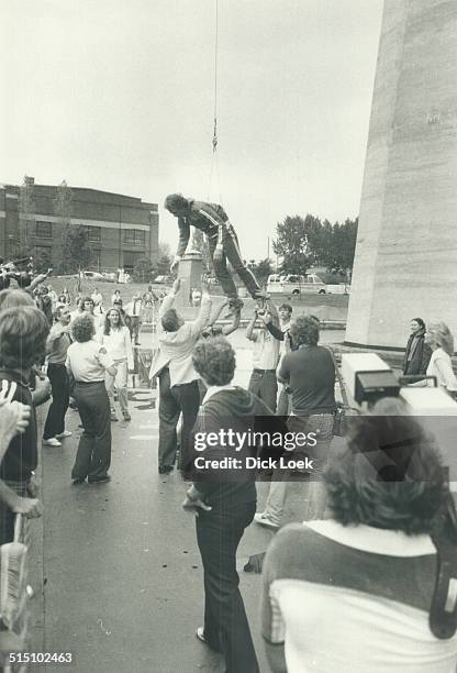 Dar Robinson Photos And Premium High Res Pictures Getty Images