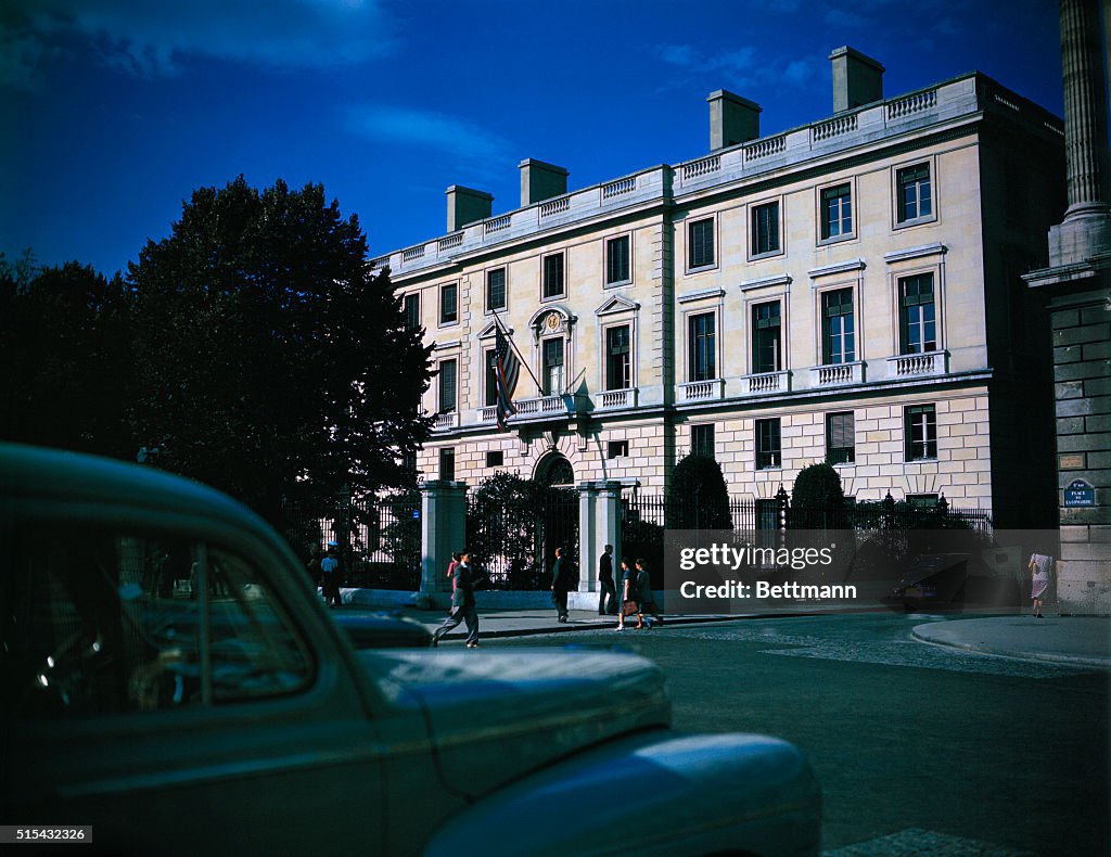 Photo Shows The American Embassy In Paris France News Photo Getty Images